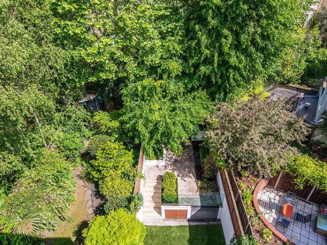 5 bedroom semi detached house for sale