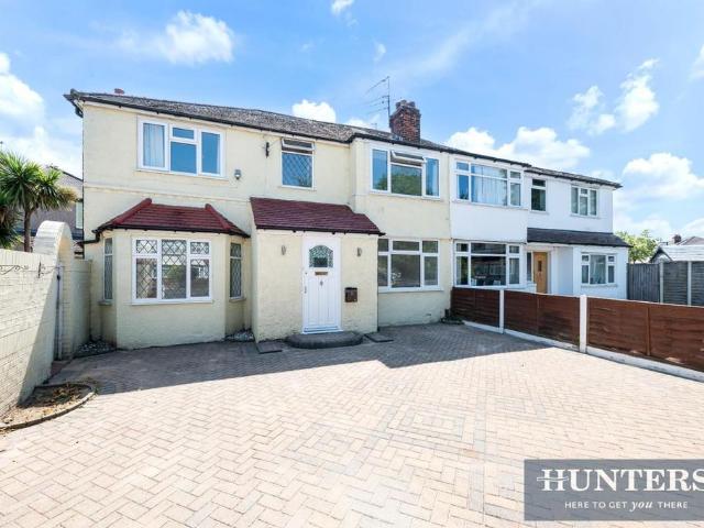 5 bedroom semi detached house for sale