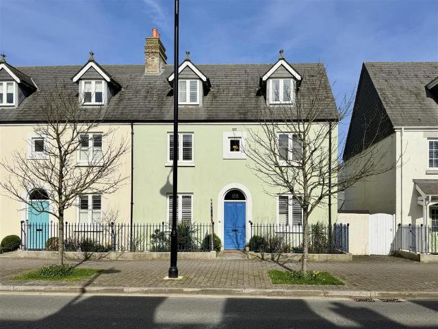 5 bedroom semi detached house for sale