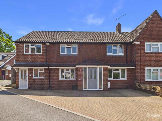 5 bedroom semi detached house for sale