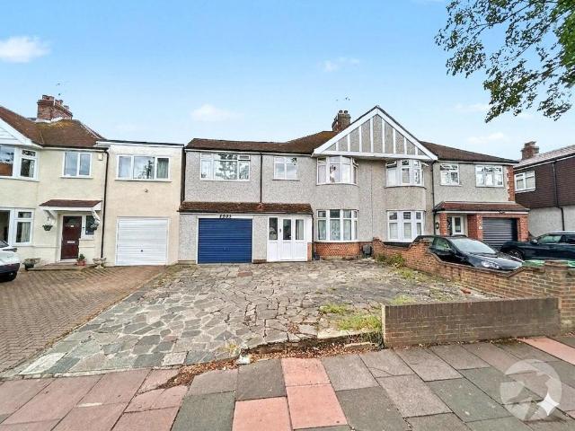 5 bedroom semi detached house for sale