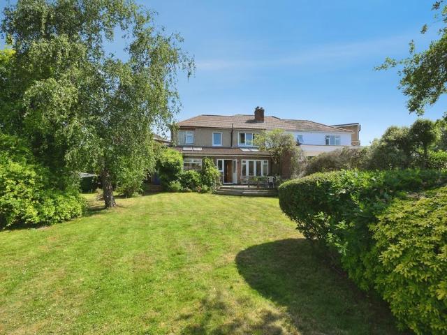 5 bedroom semi detached house for sale