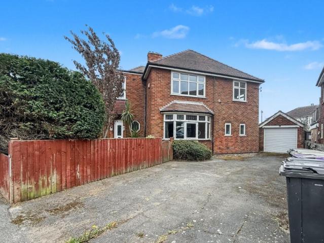 5 bedroom semi detached house for sale