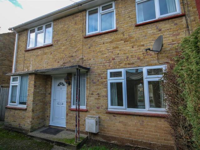 5 bedroom semi detached house for sale