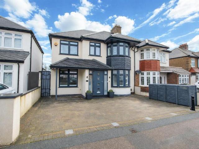 5 bedroom semi detached house for sale