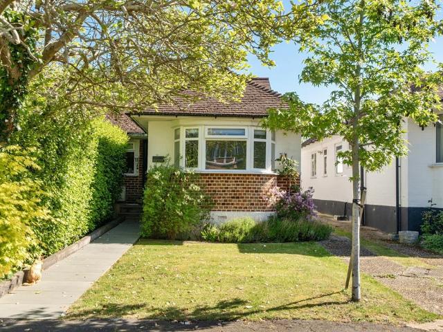 5 bedroom semi detached house for sale