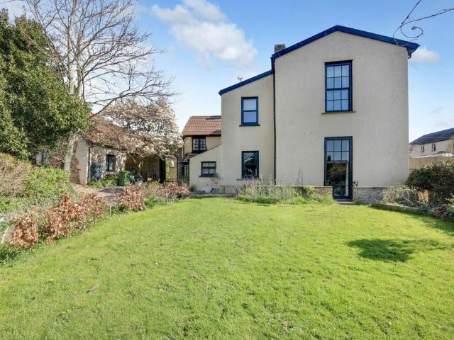 5 bedroom semi detached house for sale