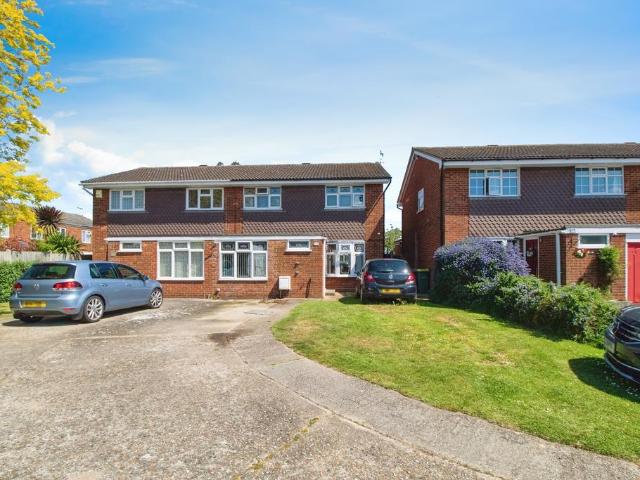 5 bedroom semi detached house for sale
