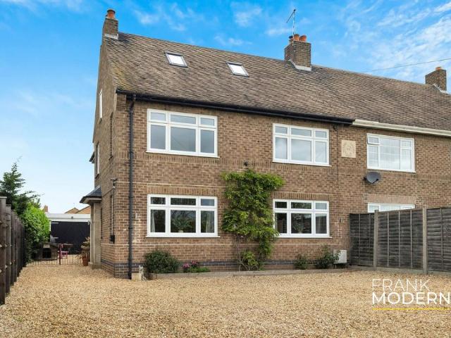 5 bedroom semi detached house for sale
