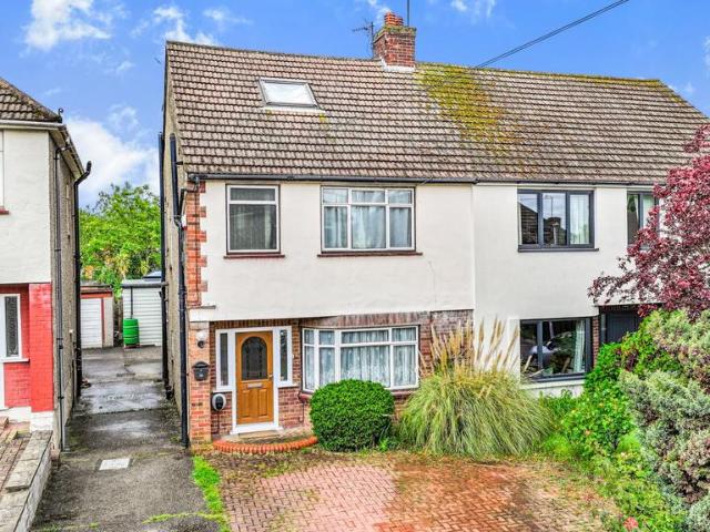 5 bedroom semi detached house for sale