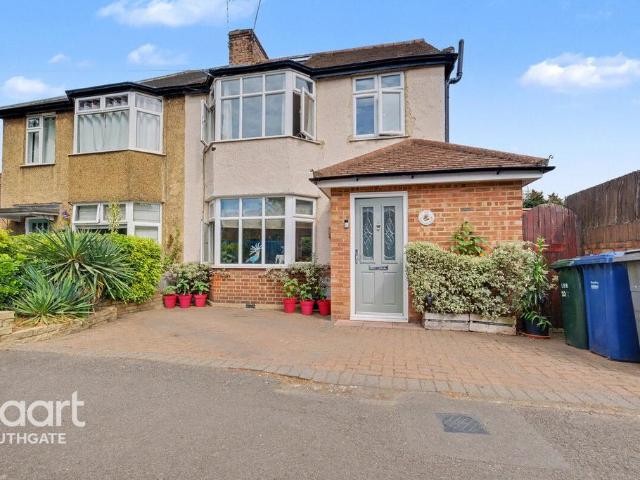 5 bedroom semi detached house for sale