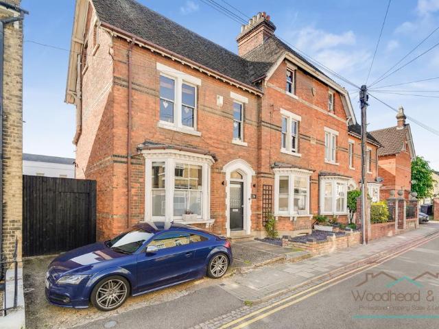 5 bedroom semi detached house for sale
