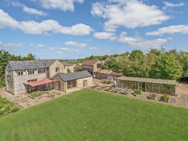 5 bedroom semi detached house for sale