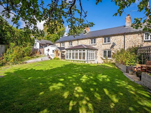 5 bedroom semi detached house for sale
