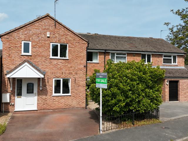 5 bedroom semi detached house for sale