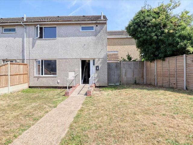 5 bedroom semi detached house for sale