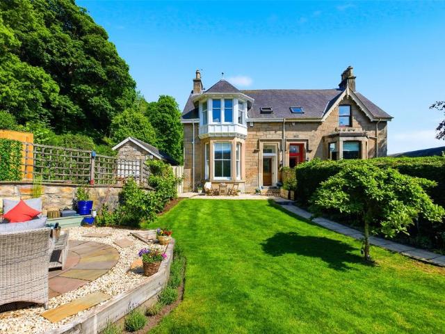 5 bedroom semi detached house for sale