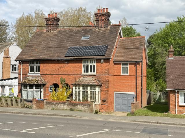 6 bedroom semi detached house for sale