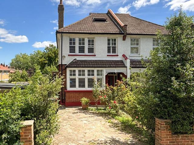 5 bedroom semi detached house for sale