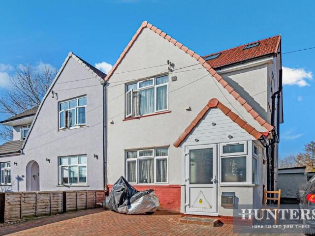 5 bedroom semi detached house for sale
