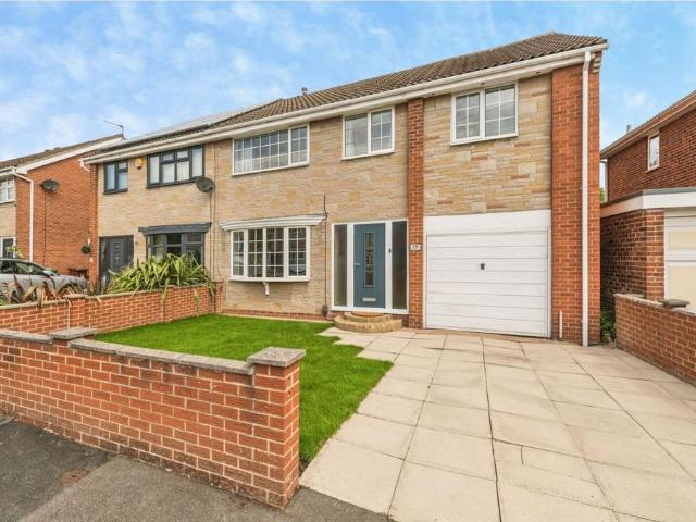 5 bedroom semi detached house for sale