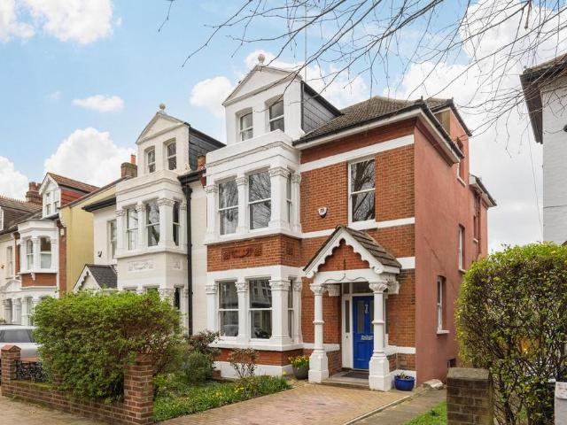 5 bedroom semi detached house for sale
