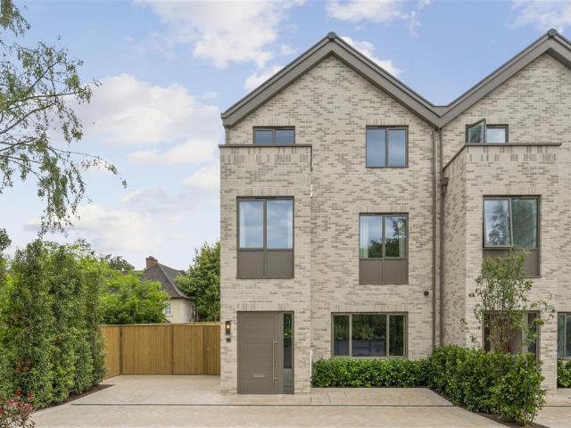5 bedroom semi detached house for sale