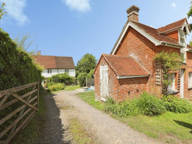 5 bedroom semi detached house for sale