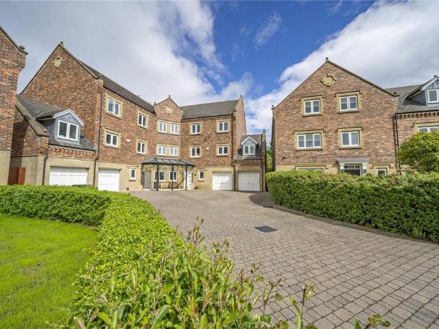 5 bedroom semi detached house for sale