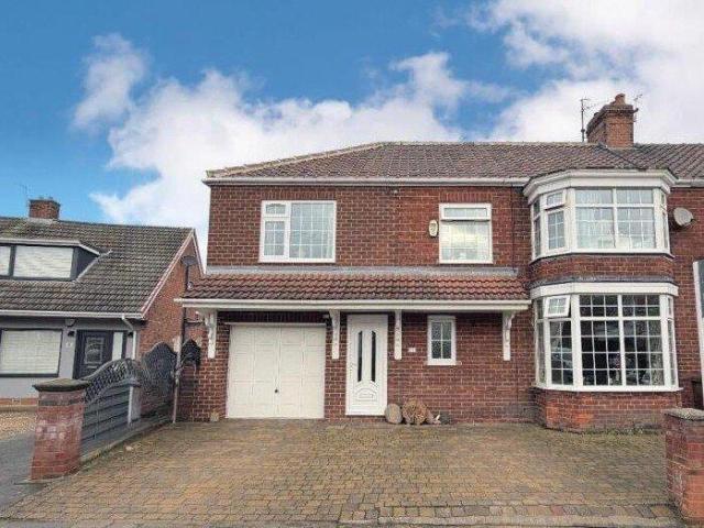 5 bedroom semi detached house for sale