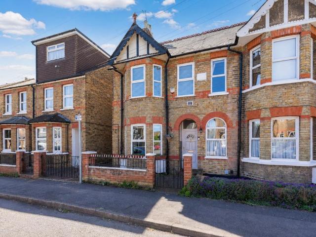 5 bedroom semi detached house for sale