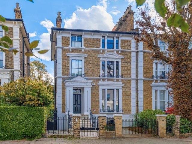 5 bedroom semi detached house for sale