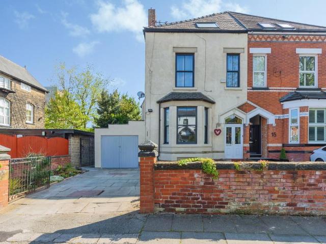 5 bedroom semi detached house for sale