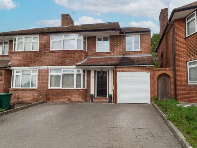 5 bedroom semi detached house for sale