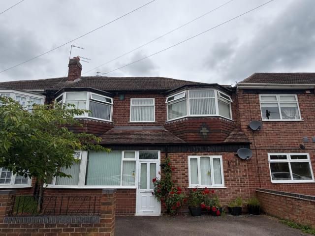 5 bedroom semi detached house for sale