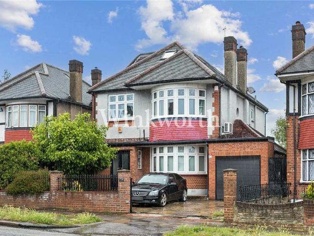 5 bedroom semi detached house for sale
