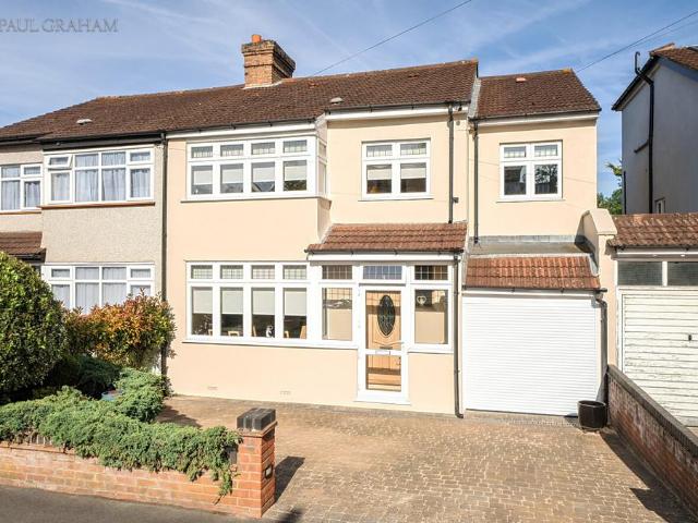 5 bedroom semi detached house for sale