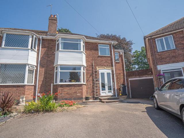 5 bedroom semi detached house for sale