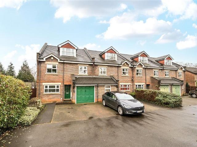 5 bedroom semi detached house for sale