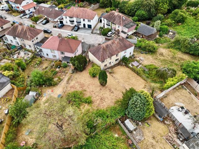 5 bedroom semi detached house for sale