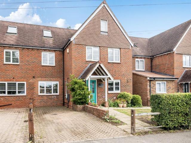 5 bedroom semi detached house for sale