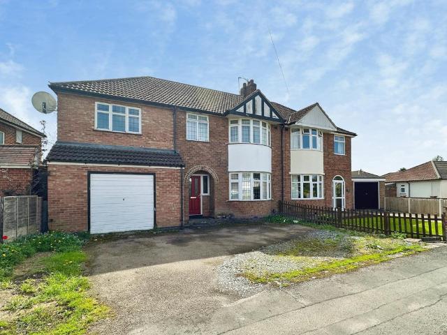 5 bedroom semi detached house for sale