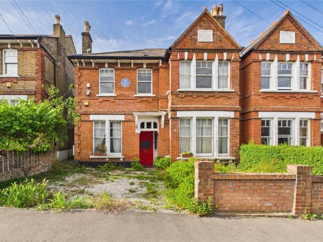5 bedroom semi detached house for sale