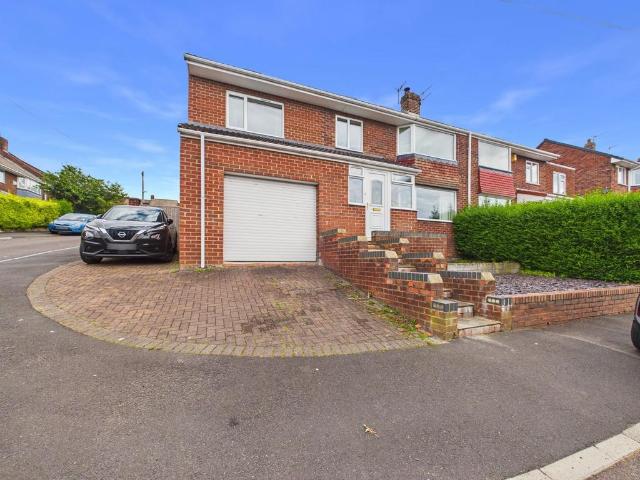 5 bedroom semi detached house for sale