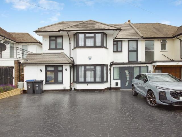 5 bedroom semi detached house for sale