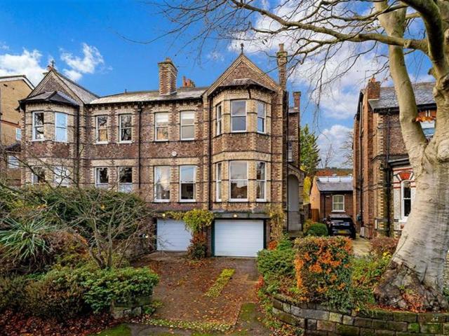 5 bedroom semi detached house for sale