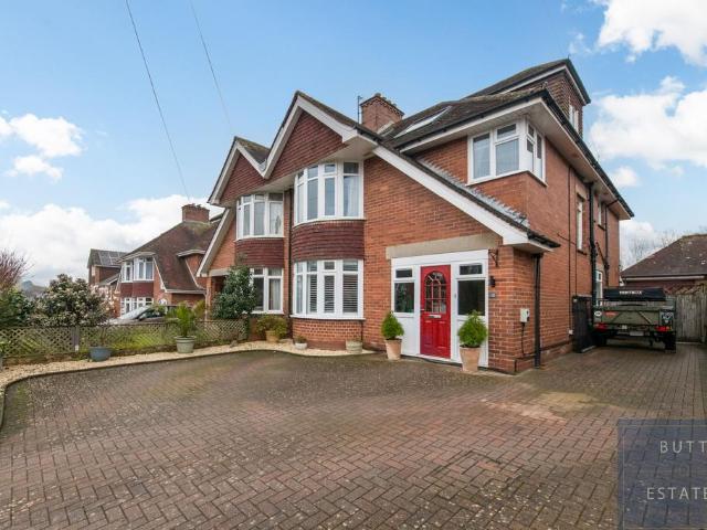 5 bedroom semi detached house for sale