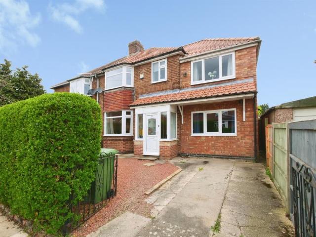 5 bedroom semi detached house for sale