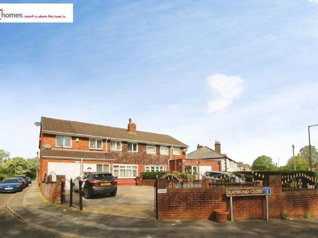 5 bedroom semi detached house for sale