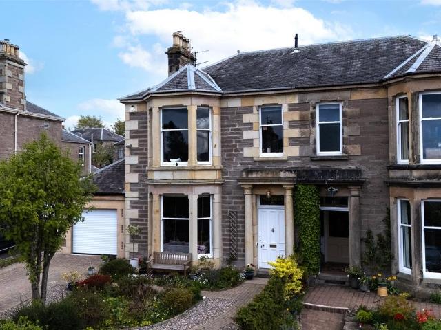 5 bedroom semi detached house for sale